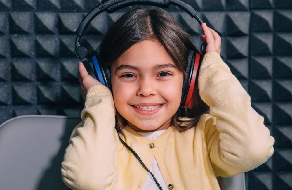 How to Improve Kids' Listening Skills? Tips For Better Learning